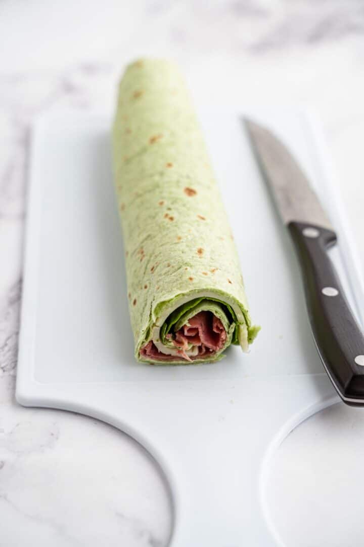 Easy Sandwich Pinwheels With Spinach and Pastrami - Totes In My Lunchbox