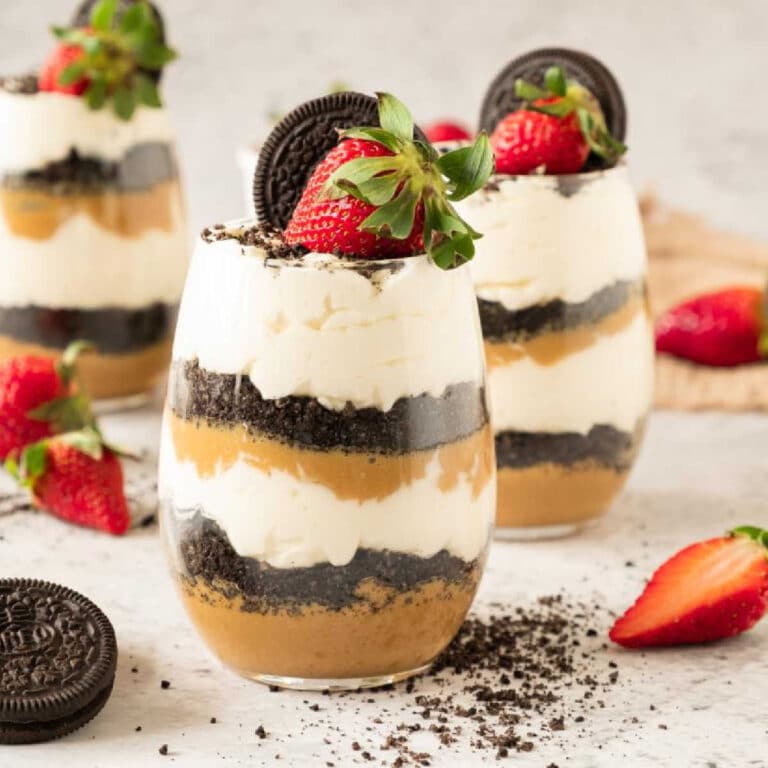 No Bake Oreo Dirt Pudding Parfaits - Totes In My Lunchbox
